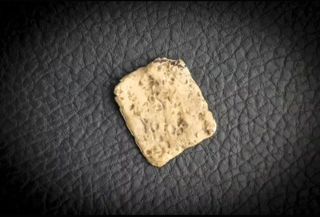 Researchers Decode Oldest-Known Hebrew Inscription on Tablet from Mount ...