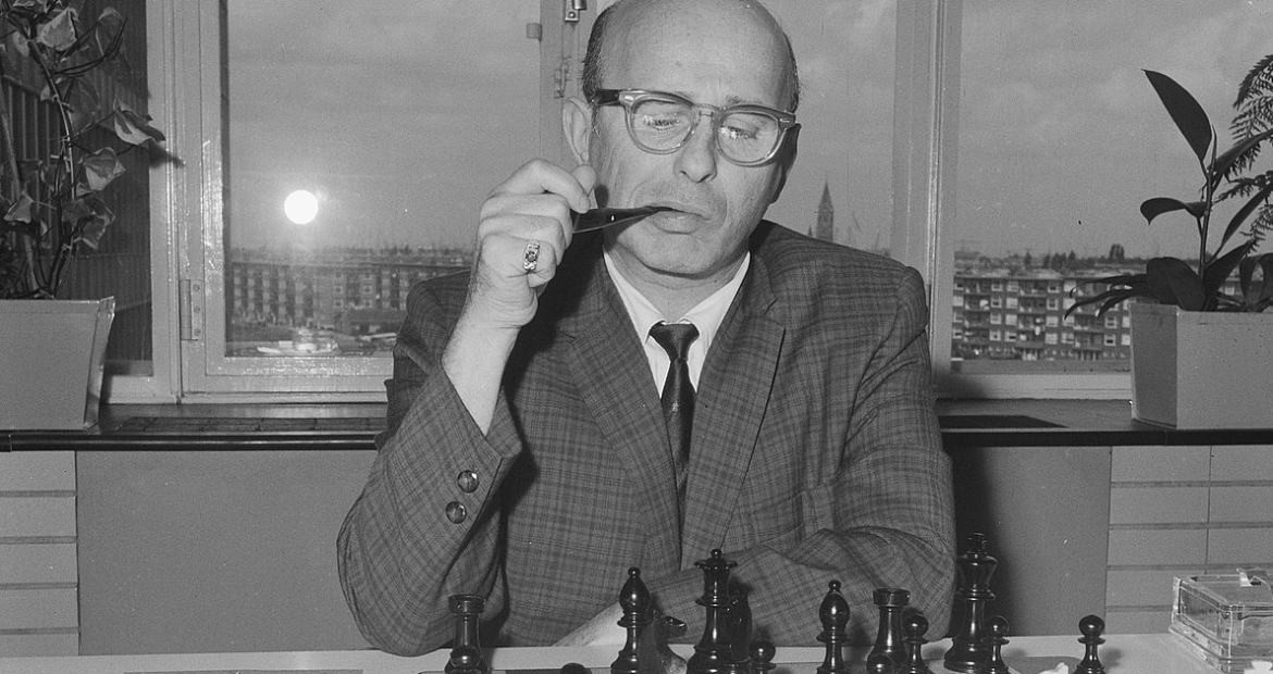 Meet The Orthodox Jewish Chess Grandmaster Who Beat Bobby Fischer - Jew ...